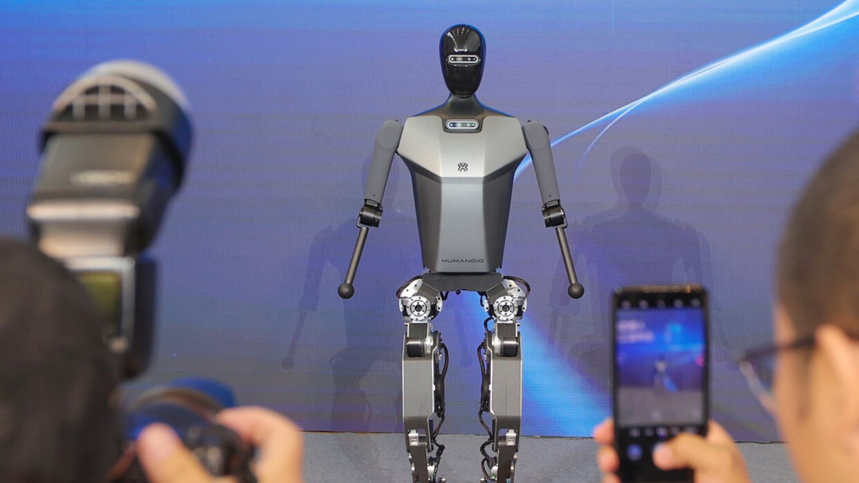 Así es el primer robot humanoide eléctrico capaz de recorrer a 6 km/h ...