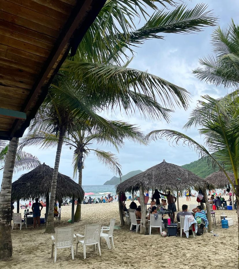 Playa Patanemo: Hermosa bahía del litoral central de Venezuela (+ Fotos ...