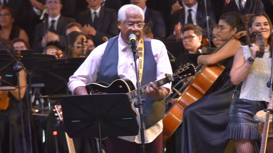 El venezolano Frank Quintero cautivó a los larenses con estreno musical ...