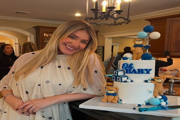 Migbelis Castellanos celebra el baby shower de su primer hijo junto a ...