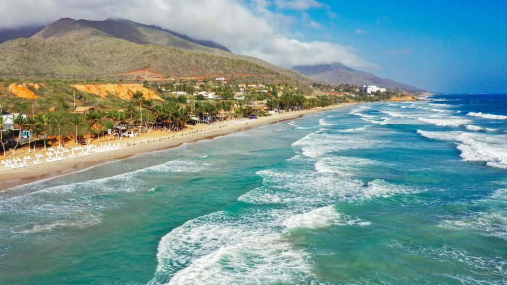 Escapada de relax en la isla: Playa Guacuco ofrece la combinación ...