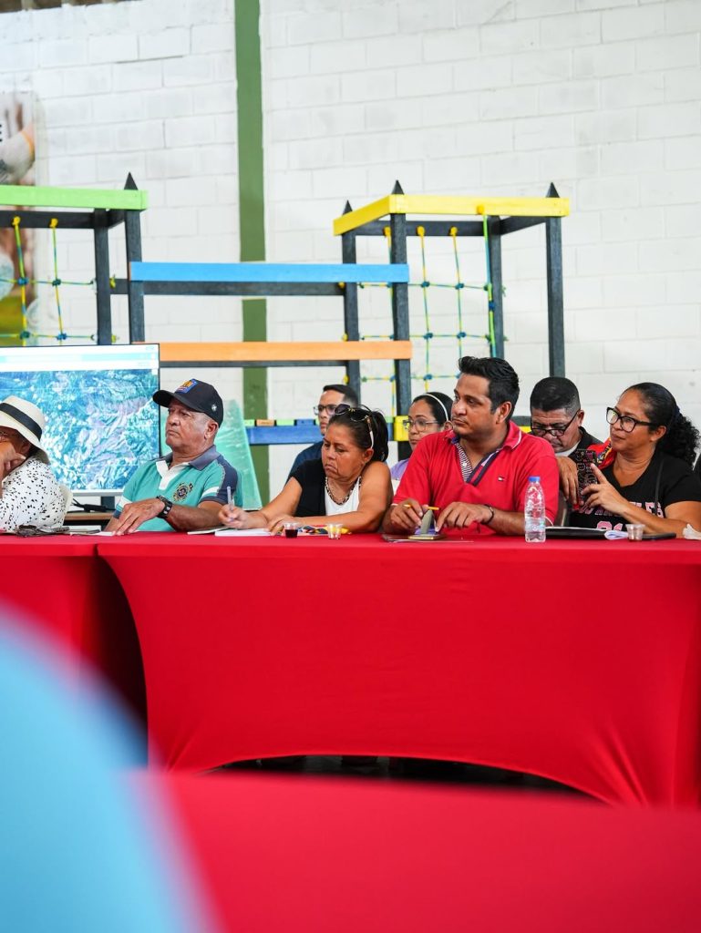 Impulsan el sistema económico comunal con 35 voceros del área económica ...